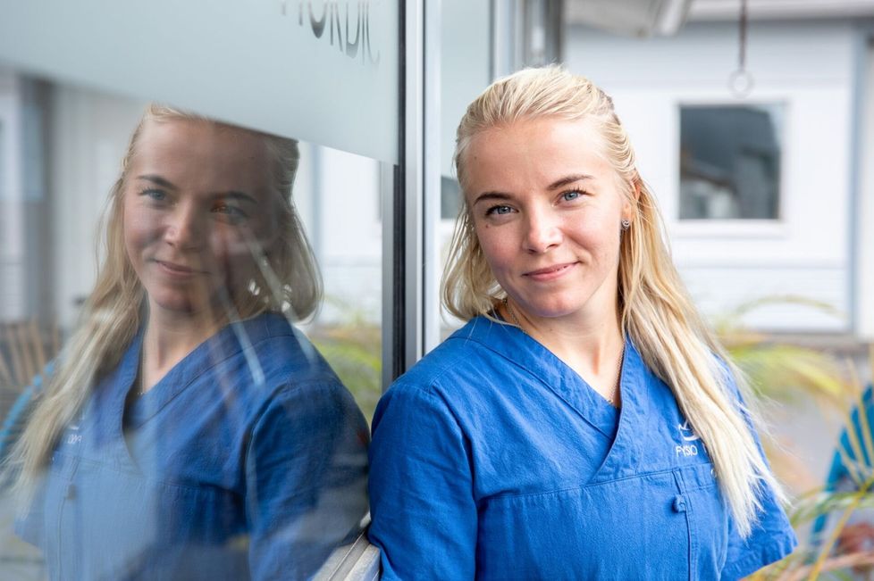 Meeri, 32, opiskeli uuden ammatin lähihoitajan työn ohella – tekee nyt ...