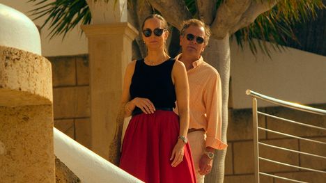 Tällainen on Felix Herngrenin uusi sarja Missä aurinko aina paistaa ...