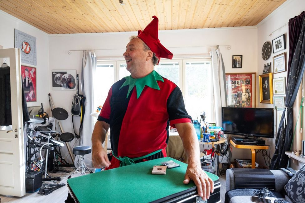 Taikuri Simo Aalto ja Kirsti-vaimo Jokeri Pokeri Box -kiertueella ...