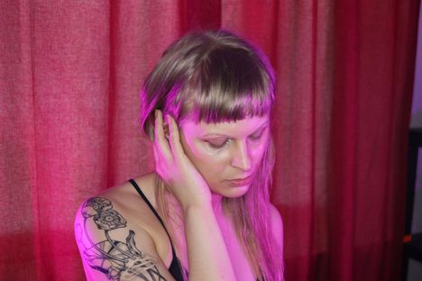 Aura Siltalan runoteos käsittelee pelikulttuuria ja sukupuolen ...