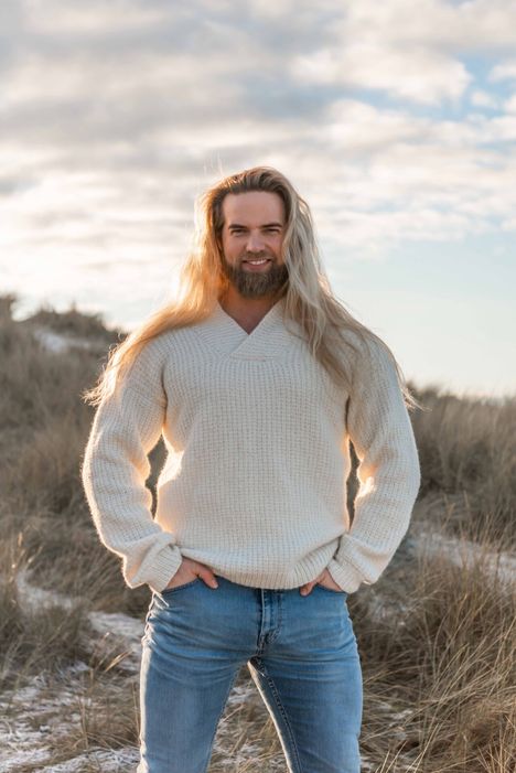 Neulomisguru Lasse L. Matberg esiintyi Helsingin kirjamessuilla - Ilta ...