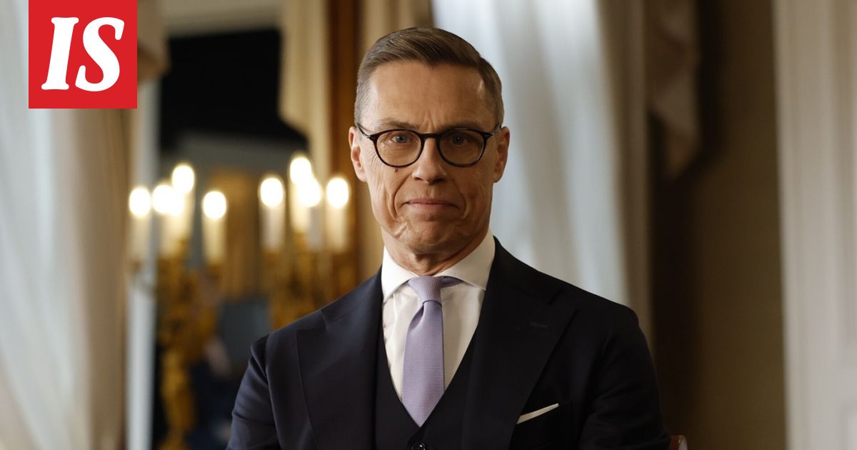 HS: Jaakko Selin kommentoi Alexander Stubbin vinoa kravattia - Ilta-Sanomat