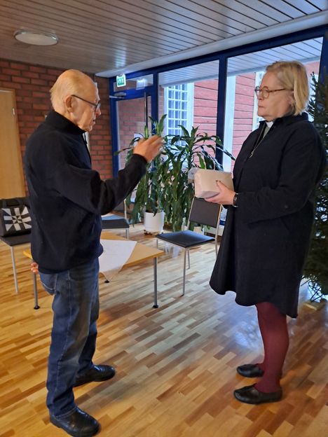 Tervakosken SPR lahjoitti 50 lahjakorttia vähävaraisille lapsiperheille ...