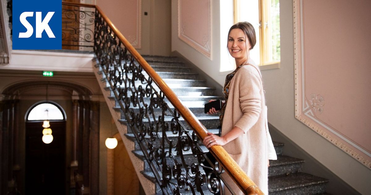 Eeva Kalli valittiin odotetusti keskustan eduskuntaryhmän ...