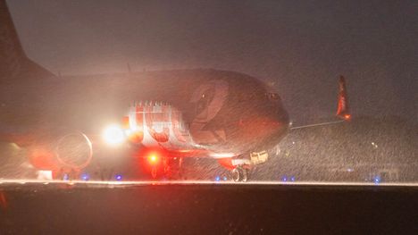 Mies häiriköi Teneriffan-koneessa – ei olisi kannattanut - Ilta-Sanomat