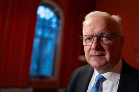 Olli Rehnille esitetään jatkokautta Suomen Pankin johdossa