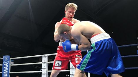 Vastustajan vartalosta tyrmännyt Timo Laine: "Yllättävän paha jätkä ...