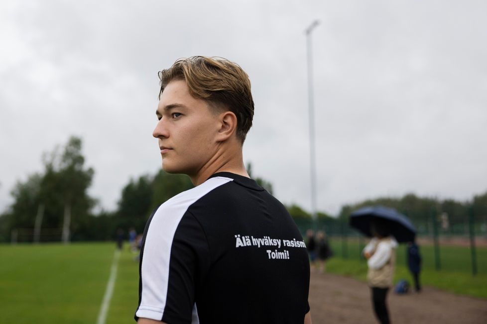 Helsinki Cup erotuomari Martin Koukka kuulee kenttien laidoilta ...