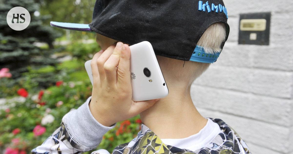 DNA väittää, että kaikilla ekaluokkalaisilla on oma puhelin ...