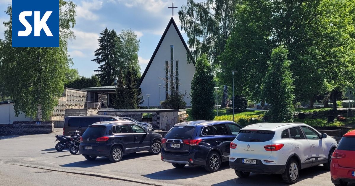 Valkeakosken Kappelikirkko täyttyi surijoista - Satakunnan Kansa