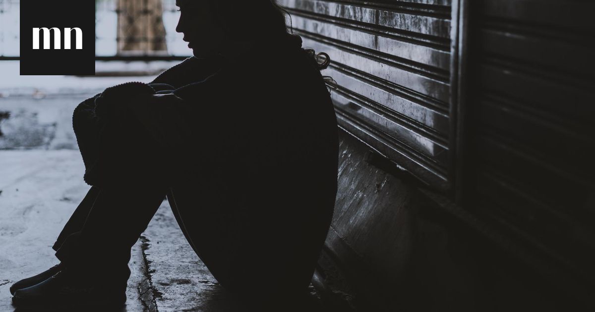 Jenni, 28, jäi asunnottomaksi täytettyään 18 vuotta – kodittomuudella ...