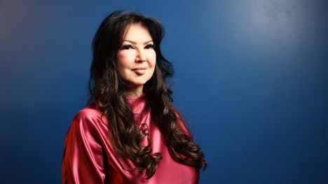 Elina Kanerva muistelee Ilkka Kanervaa Puoli seitsemän -ohjelmassa ...