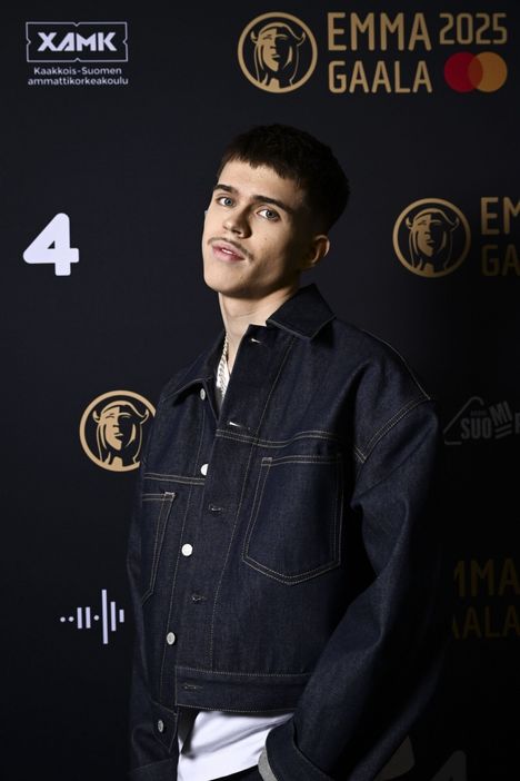 Artisti Hugo kertoo, miten pituuskasvun kommentointi vaikutti häneen ...