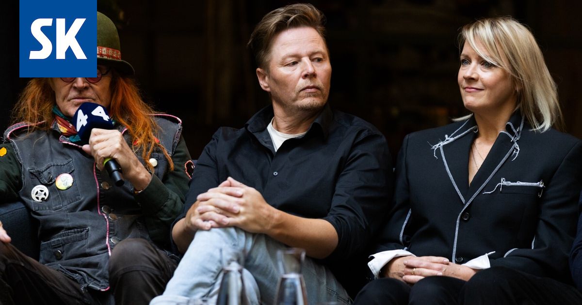 Jonna Tervomaa ja Mikki Kauste seurustelivat, paljastaa bändikaveri ...