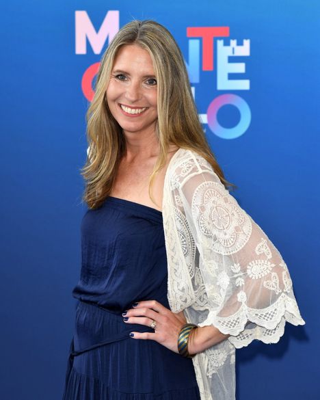 Pieni talo preerialla -sarjan kulisseissa rytisi: Viinaa, riitoja ja ...