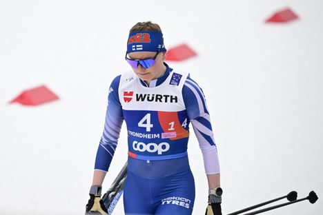 Johanna Matintalo tylytti kyynelten keskeltä suksiaan: ”Naisia tuli ...