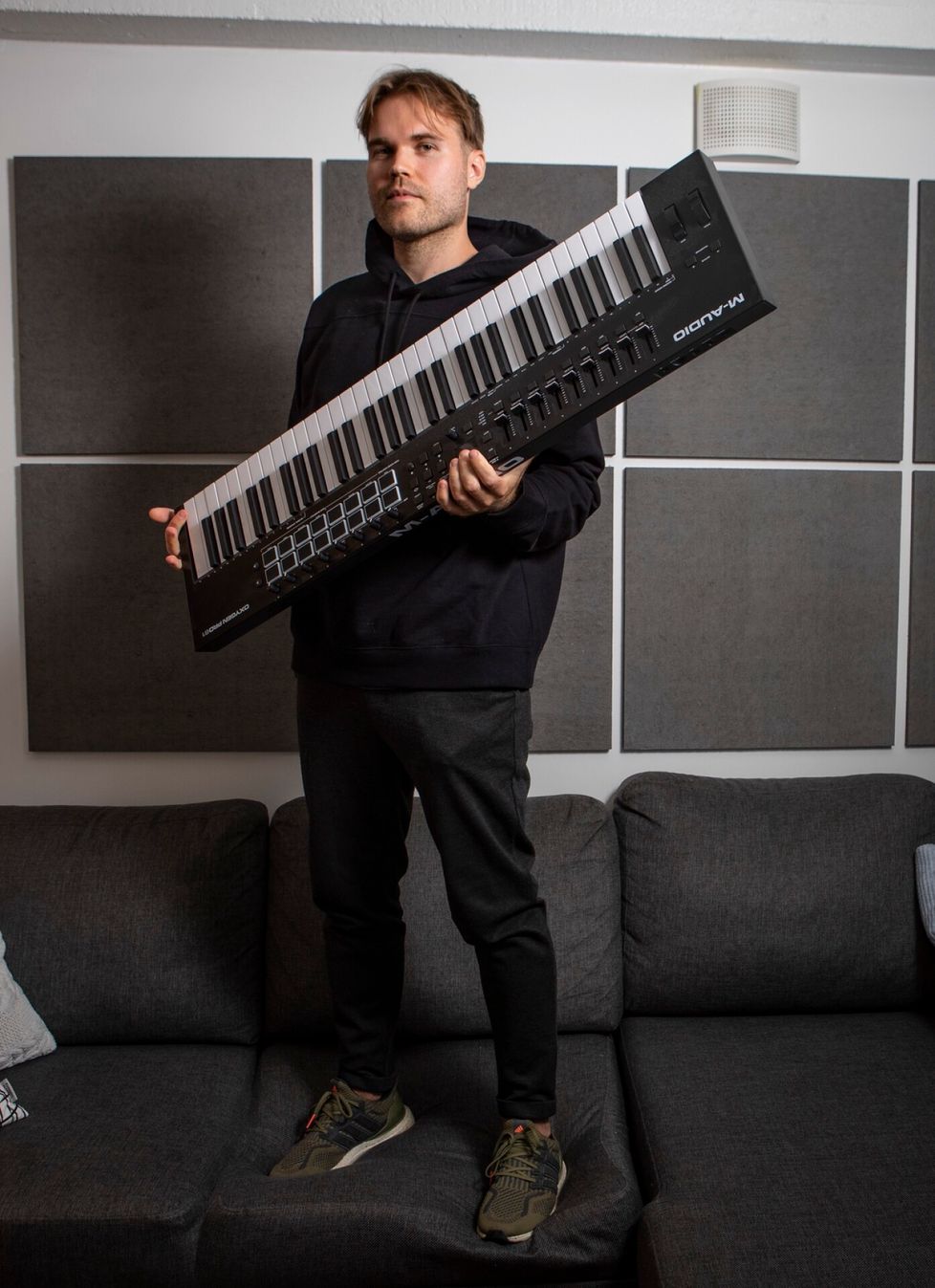 Janji eli Jani Oikarinen kertoo, miten hitti Heroes Tonight syntyi ...