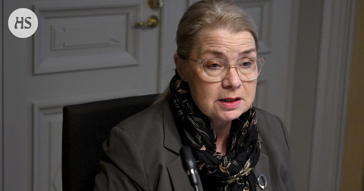Ministeri Leena Meri murentaa uskoa demokratiaan | HS.fi