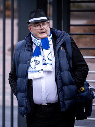 Suomalainen klubi torjui naiset – nyt tuli kokoomuksen reaktio - Ilta ...