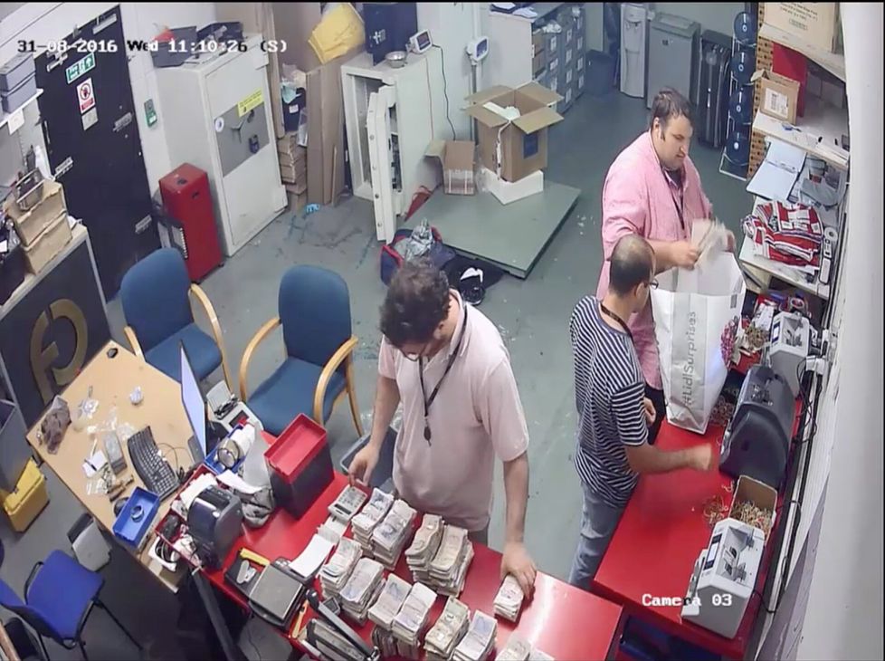 Tällainen oli ystävyys kuningas Charlesin ja James Stuntin kanssa ...