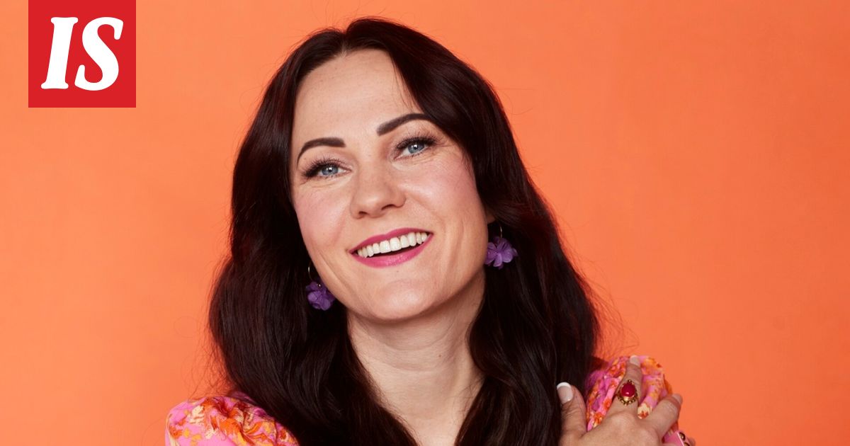 Mira Luoti poseeraa harvinaisessa yhteiskuvassa tyttärensä kanssa ...