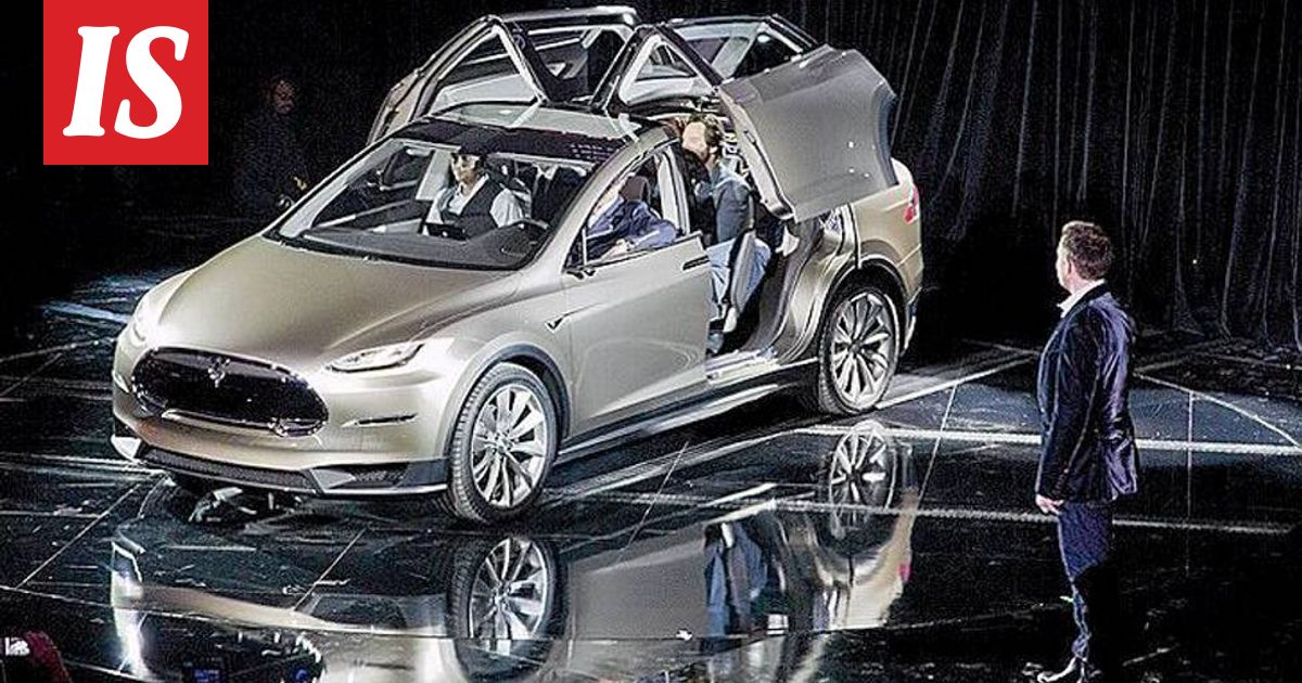 Joonas Vartola on muotoillut Tesla-merkin Model X -malliin monia ...