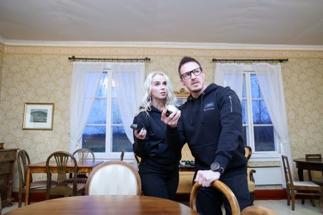 Toimittaja lähti kartanokierrokselle etsimään kummituksia – ”Yön aikana ...