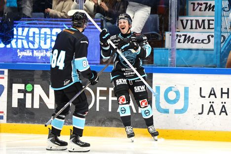 Kommentti: Pelicansin AJ Vanderbeck muutti kuraveden viiniksi - Ilta ...