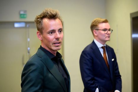 Jasper Pääkkösen oikeudenkäynti alusvaatemainoksesta Helsingin ...