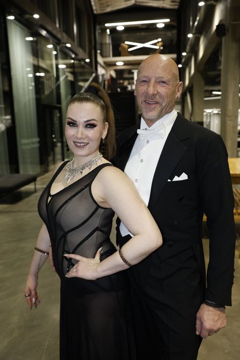 Bess esiintyy Danny-puolisonsa kanssa TTK:n finaalilähetyksessä - Ilta ...