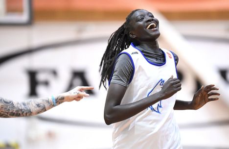 Kuier teki suomalaista koripallohistoriaa upottamalla ensimmäisen ...