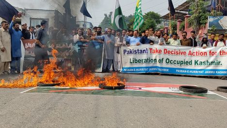 Pääkirjoitus: Vuosikymmenten konflikti leimahti – riitelevät ...