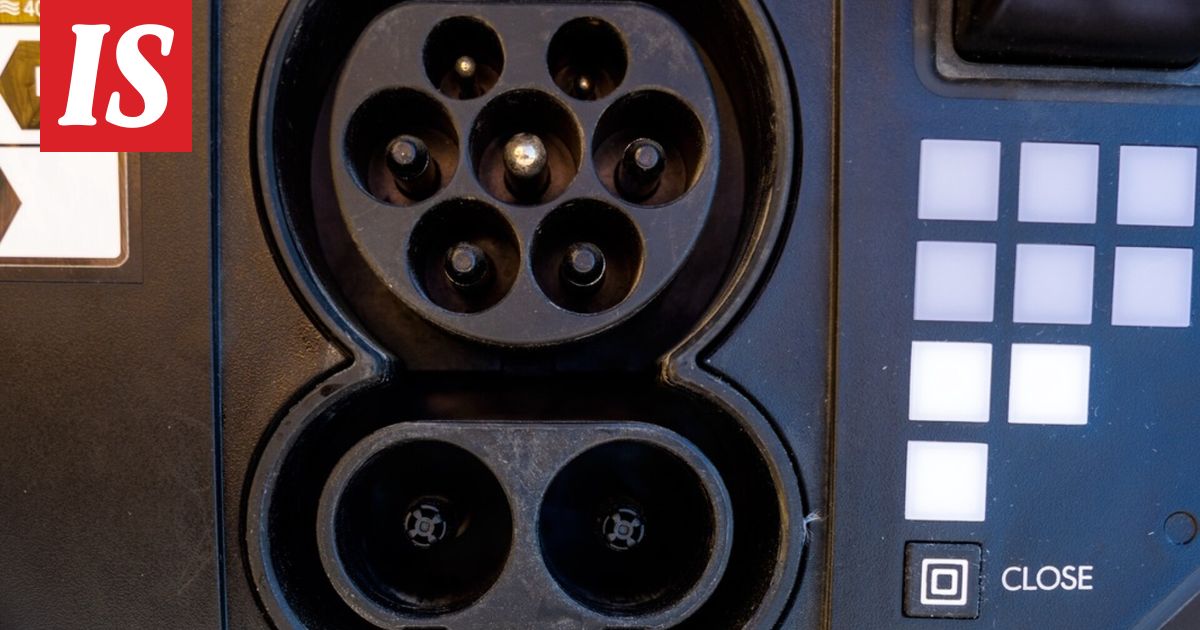 Kuinka paljon maksaisit sähköauton lataamisesta? Nuorisolla ja boomer ...