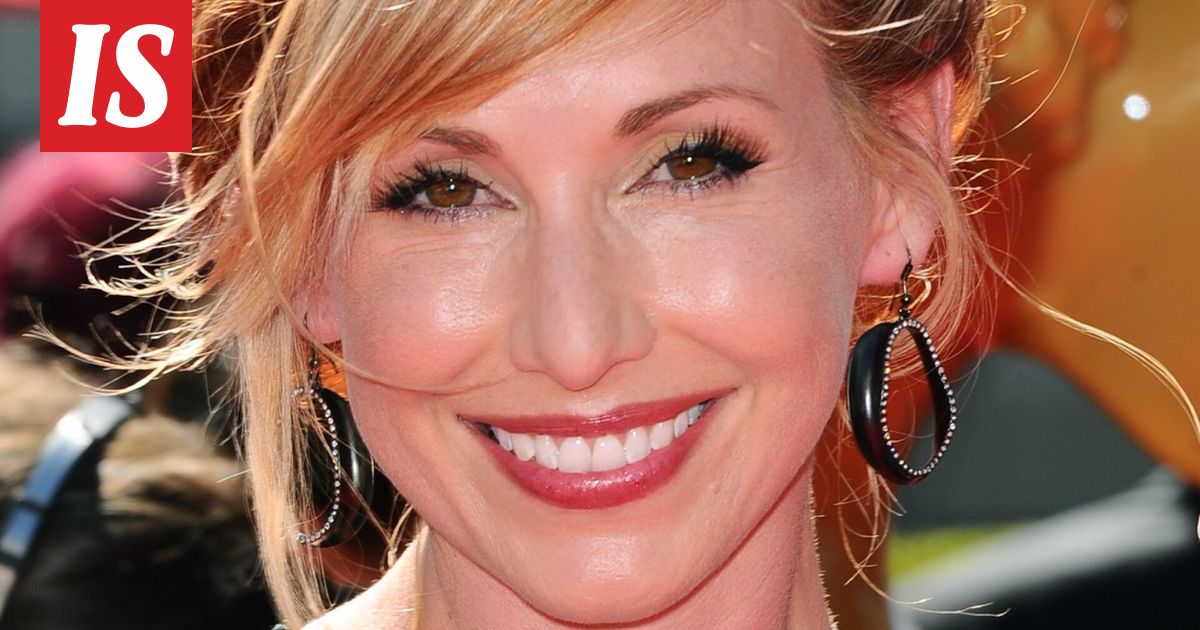 Mihin katosi Myytinmurtajien punatukkainen naisjäsen Kari Byron ...