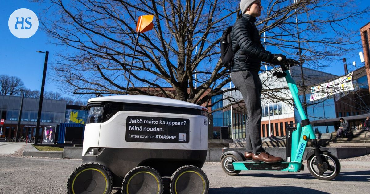 Video: Pikkuruinen Alepa-robotti ylitti uhkarohkeasti vilkkaan tien ...