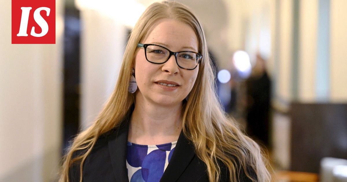 Anna-Kristiina Mikkonen sai lapsen - Ilta-Sanomat