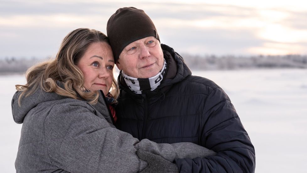 Pia, 50, ja Pekka, 70, olivat ensin työkavereita, sitten rakastavaisia ...