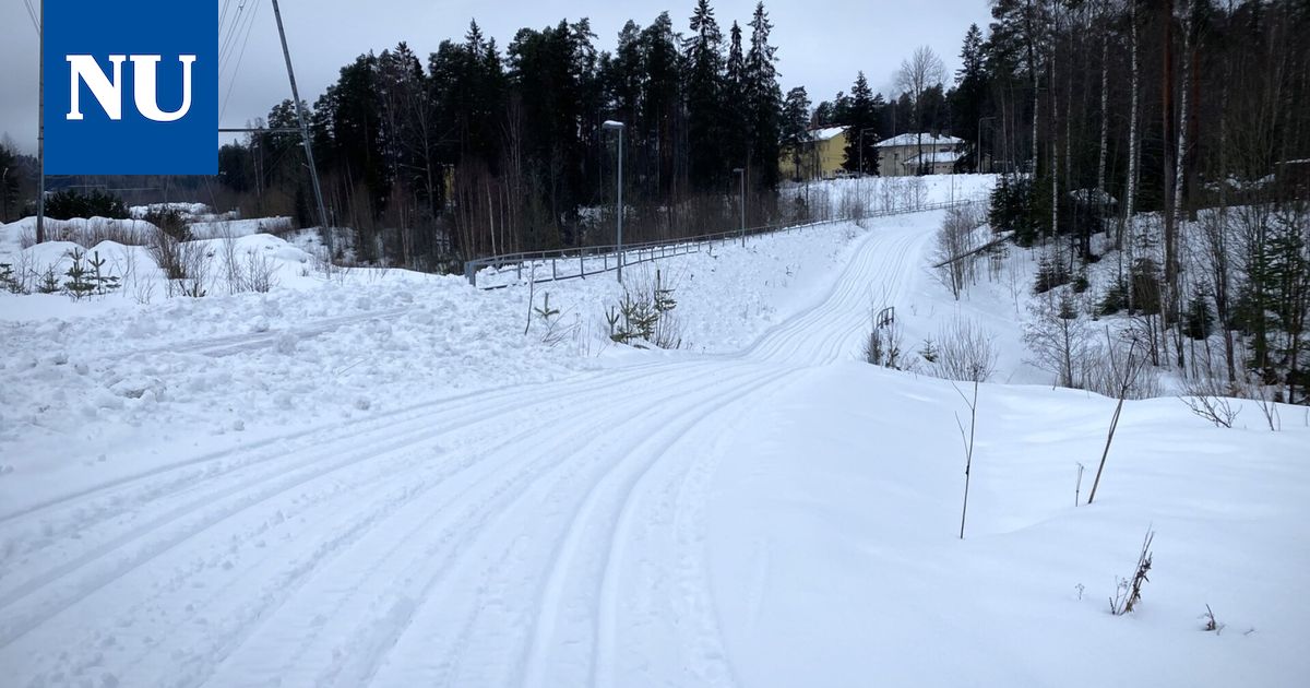Lumen määrä yllätti, mutta kaikki Nokian kaupungin ladut ja luistelukentät saadaan kuntoon vielä ...