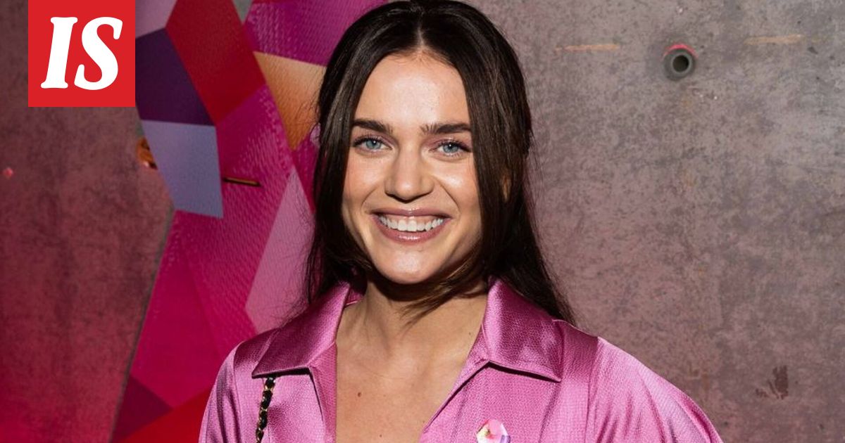 Johanna Puhakka julkaisi ensimmäisen yhteiskuvan Samuel Glassarin ...