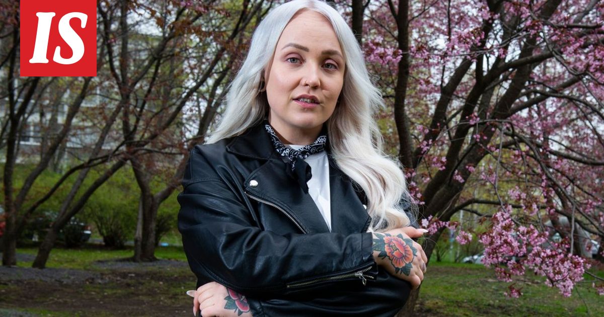 Rintojen pienennys on jotain, mistä somevaikuttaja Iina-Katariina on ...