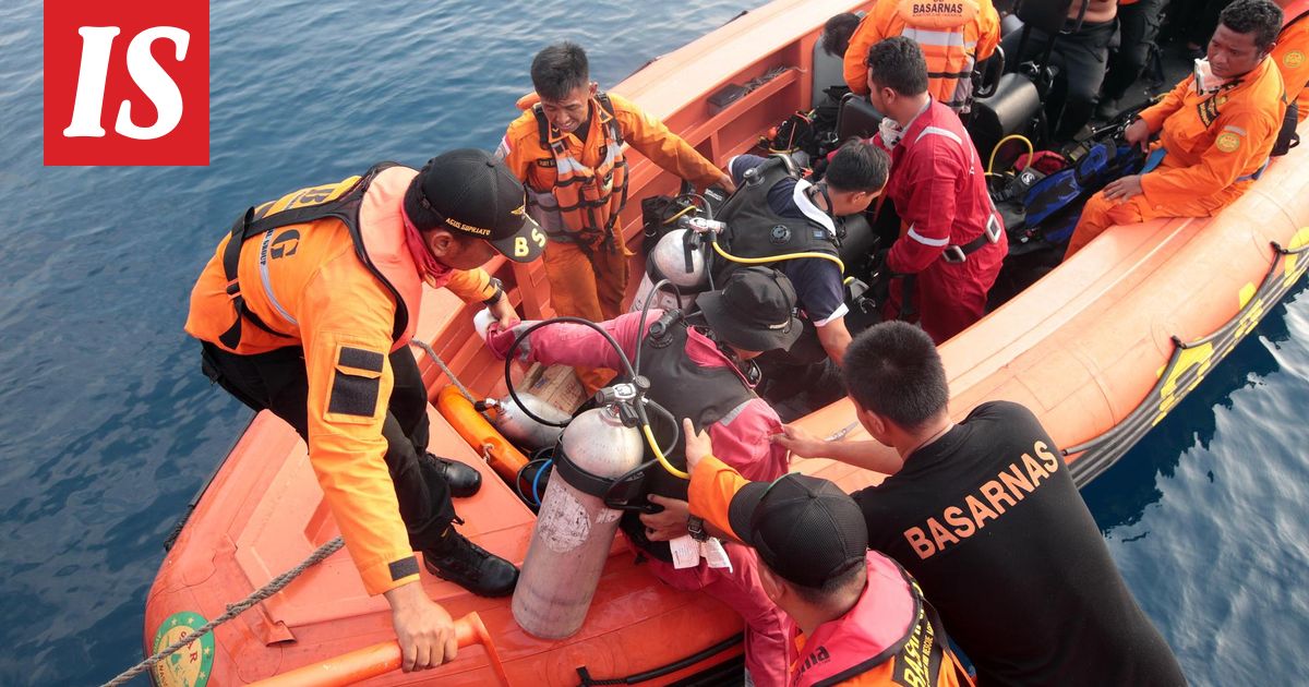 Indonesian turmakoneen musta laatikko on löytynyt - Ilta-Sanomat