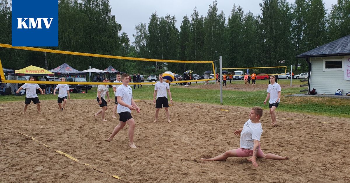 Rantalentopalloturnaus Satama Beachissa peli-ilo on pääasia - KMV-lehti