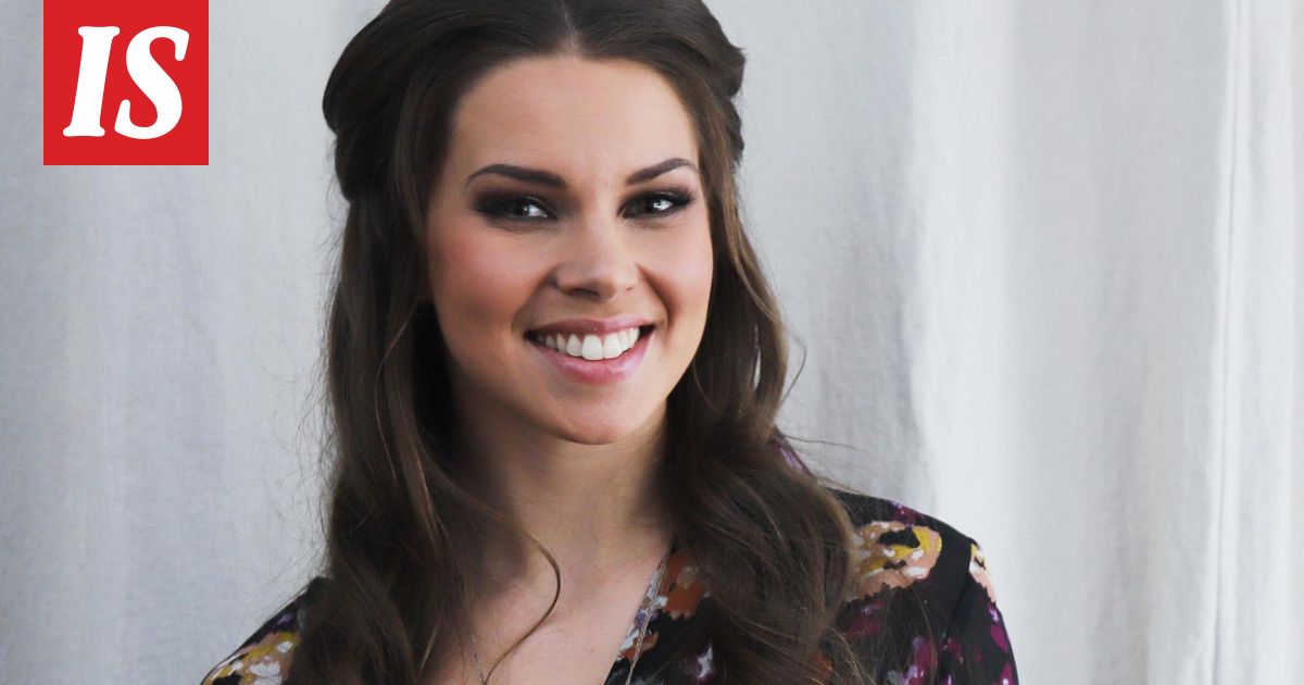 Viivi Pumpanen paljastaa MTV:lle: Kihlat jääkiekkoilijarakkaan kanssa! - Ilta-Sanomat