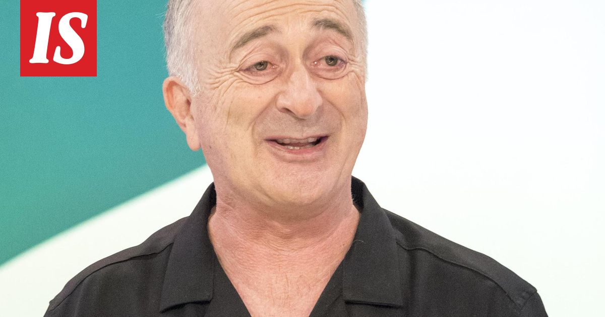 70-vuotias Musta kyy -tähti sai tv:ssä kiusallisen utelun hyvin ...