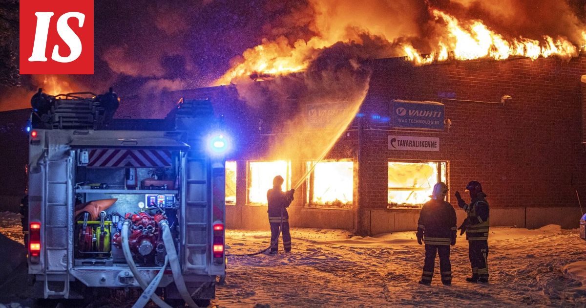 Vauhdin isolla suksivoidetehtaalla tulipalo – omistajiin kuuluva Peder ...