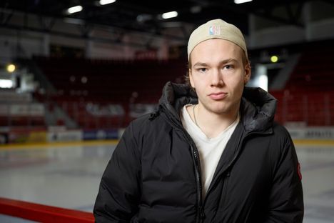 Kuurolla Severi Väreellä on jääkiekkokaukalossa salainen ase - Ilta-Sanomat