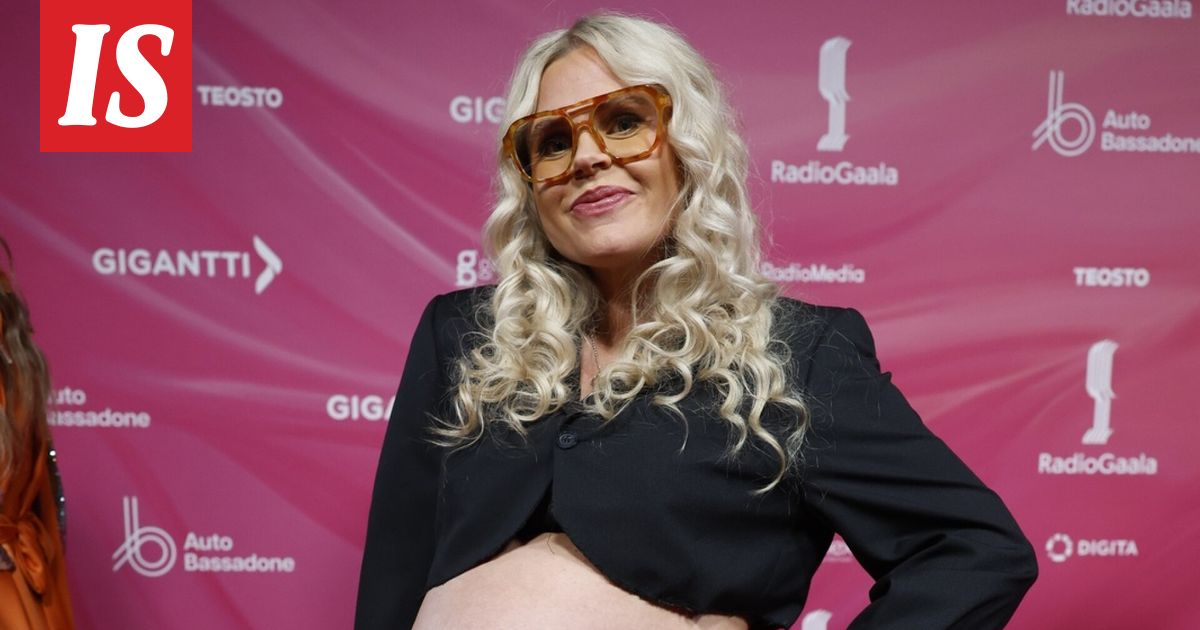 Tytti Junna saapui Radiogaalaan viimeisillään raskaana - Ilta-Sanomat