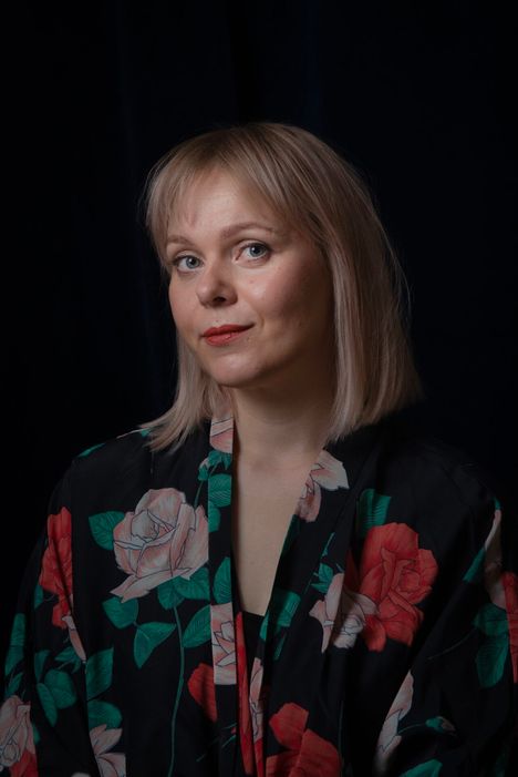 Minna Mikkosen romaani Sydänhirviö käsittelee läheisen kuoleman tuomia ...