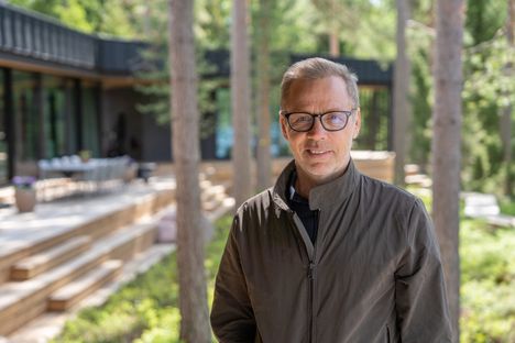 Grand Designs Suomi: Risto rakennutti metsään unelmiensa kesäkodin ...