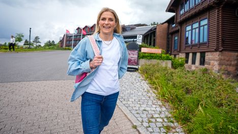 Hiihtolegendala Therese Johaugilla hurja tavoite puolimaratonille ...